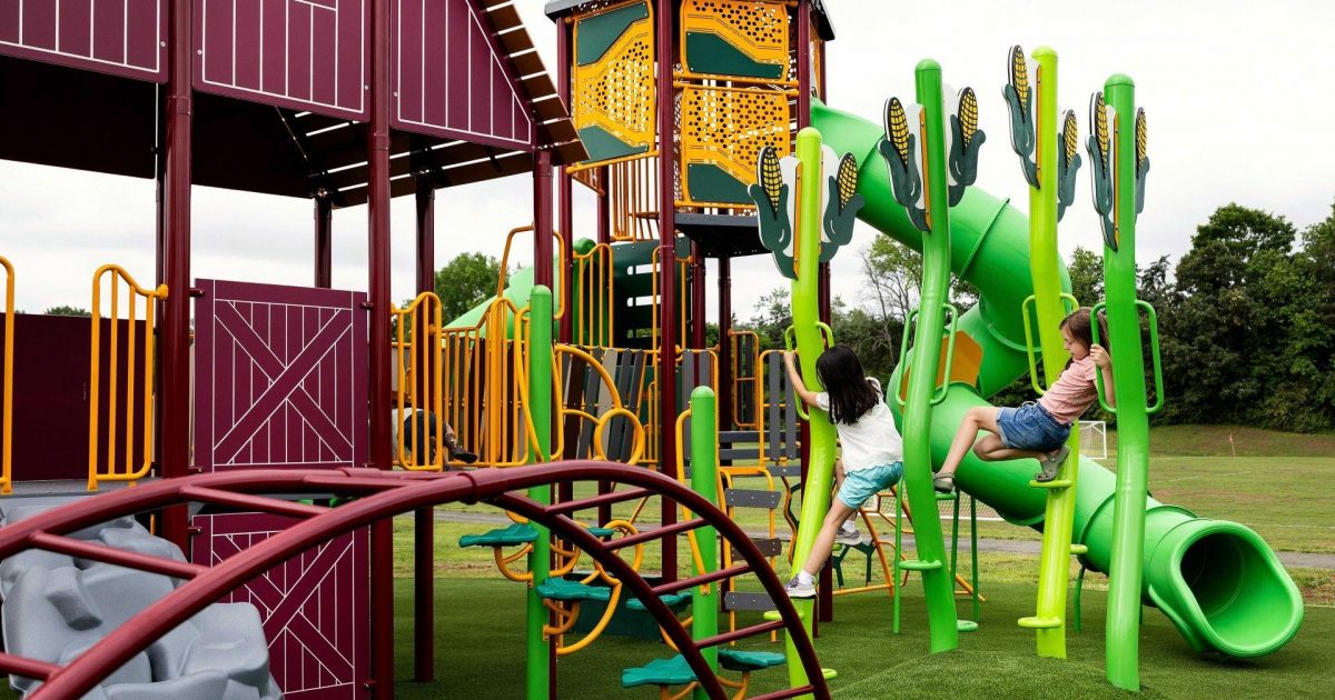 Struthers Recreation | GameTime Jesse Helms Park